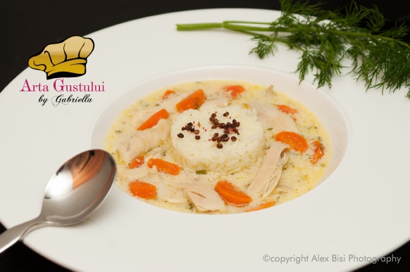 Kotosoupa Avgolemono sau supa greceasca de pui