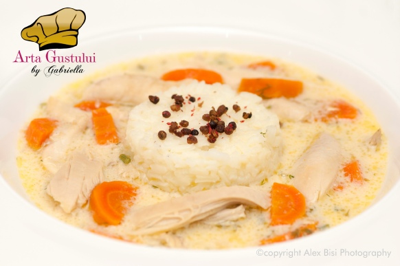 Kotosoupa Avgolemono sau supa greceasca de pui