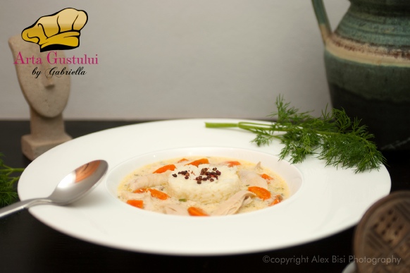 Kotosoupa Avgolemono sau supa greceasca de pui